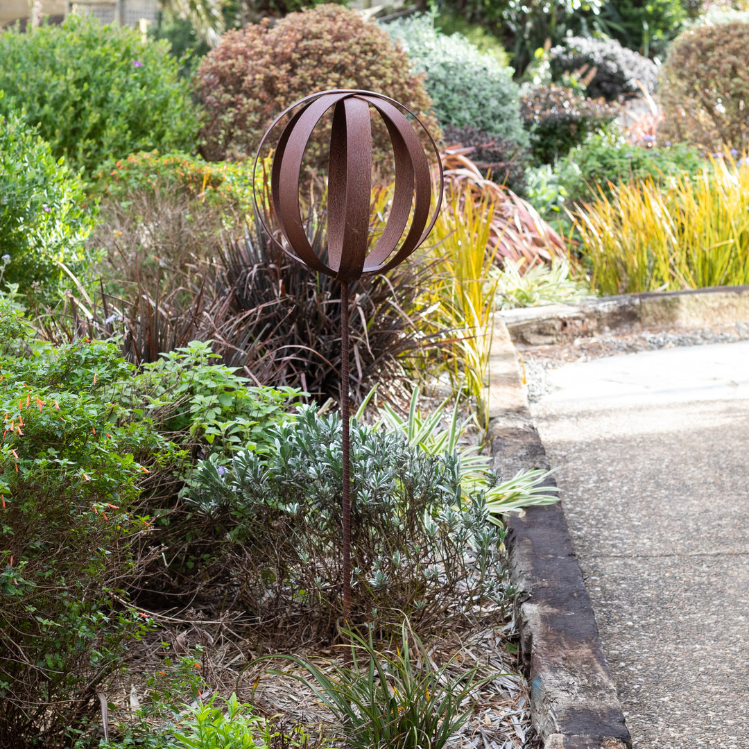 EXTENDED SPHERES – No8 Wired Rustic Designs