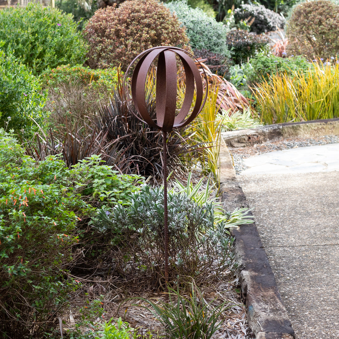 EXTENDED SPHERES – No8 Wired Rustic Designs